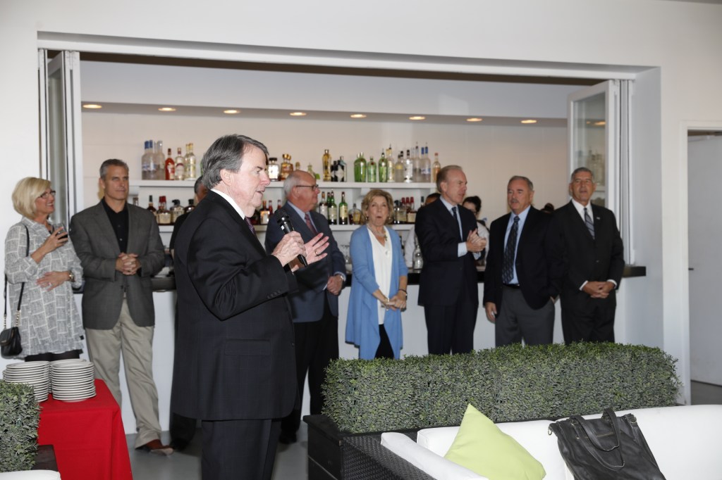 NFF’s Hatchell honored; Texas-OU luncheon hits 50 « The Fifth Down